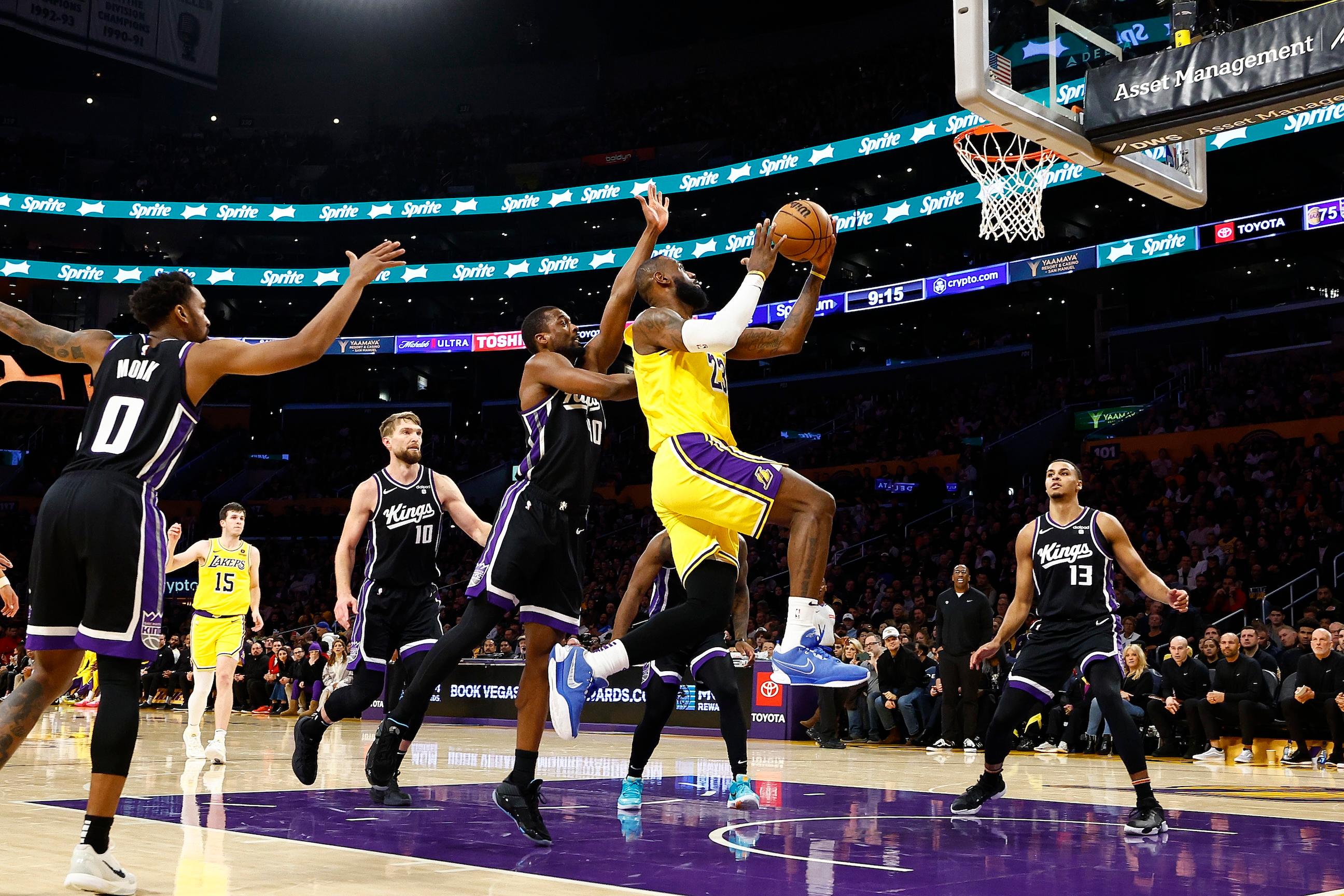 Lakers, Warriors in Precarious Positions as NBA Season Winds Down ...