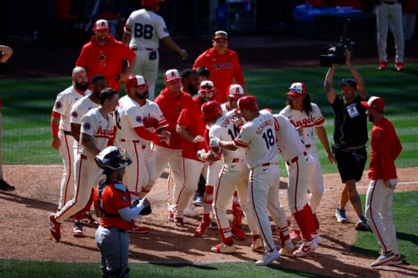 O'Hoppe’s Walk-Off Home Run Gives Angels Dramatic Victory Over Astros ...